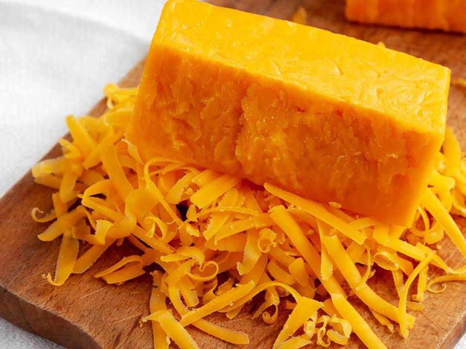 Coloured Cheddar | Tirlán Ingredients